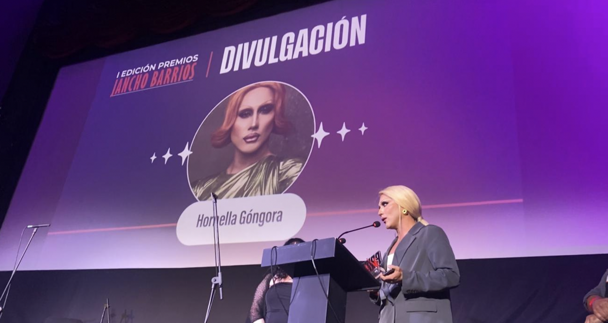 Cesida reconoce a la drag Hornella Góngora con el Premio Jancho Barrios ...